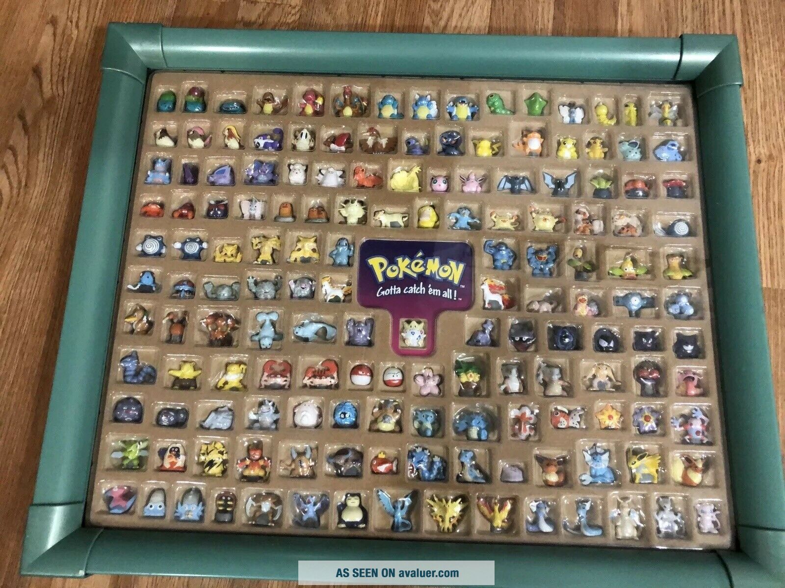 Pokemon Collector ' S Case Hasbro Mini Figures Display Case Complete ...