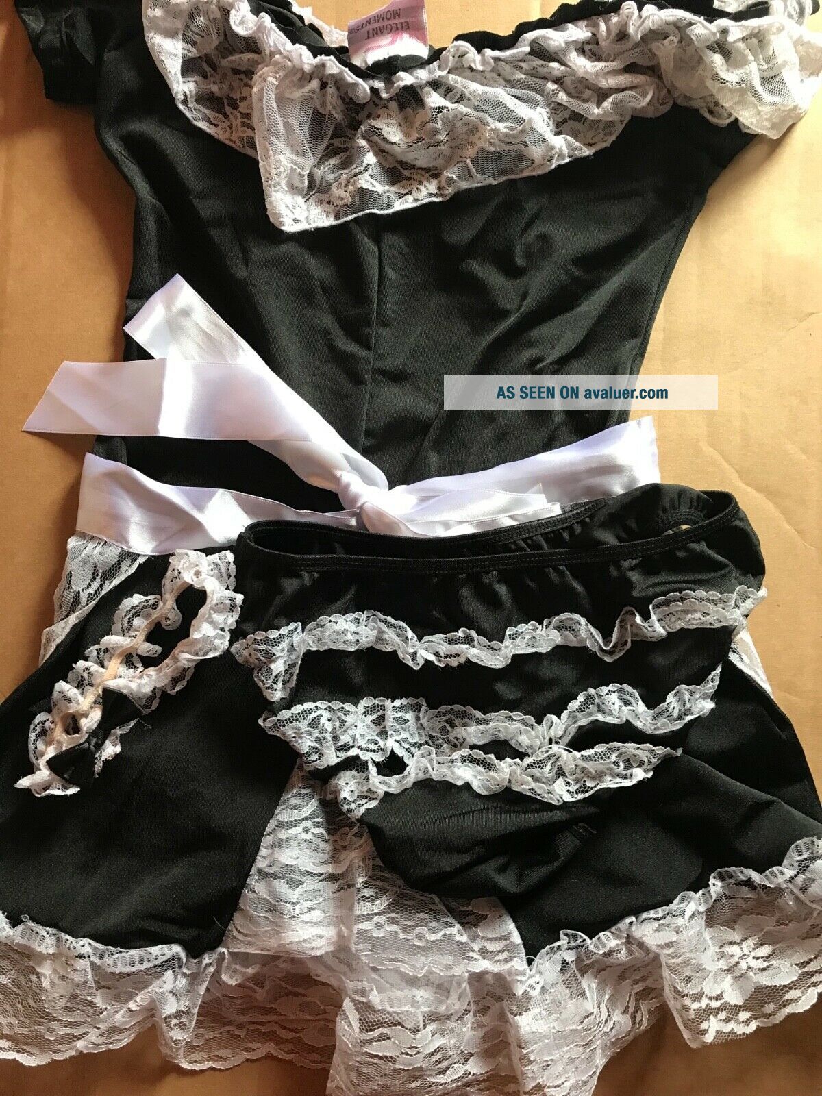 Deja Vu Waitress Uniform Worn By Int Playmate Andrea Prince | #1345781