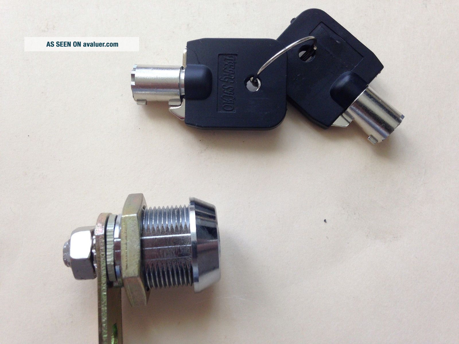IGT PLAYERS EDGE - SLOT MACHINE DOOR LOCK AND KEYS | #1427245