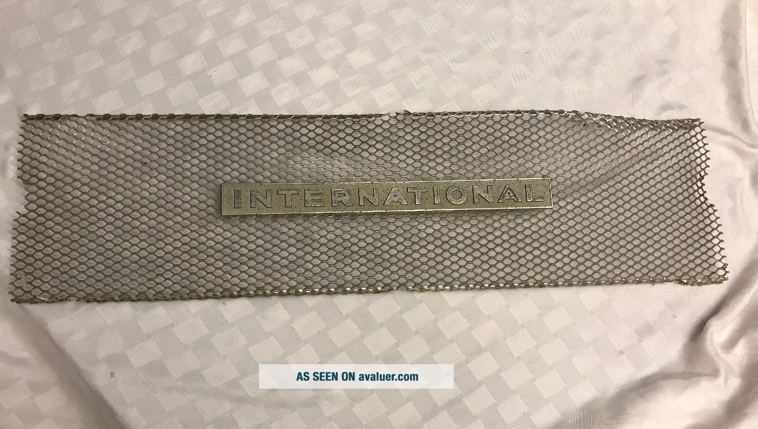 IH International Scout 800 Front Grille With Emblem Man Cave Wall Art ...