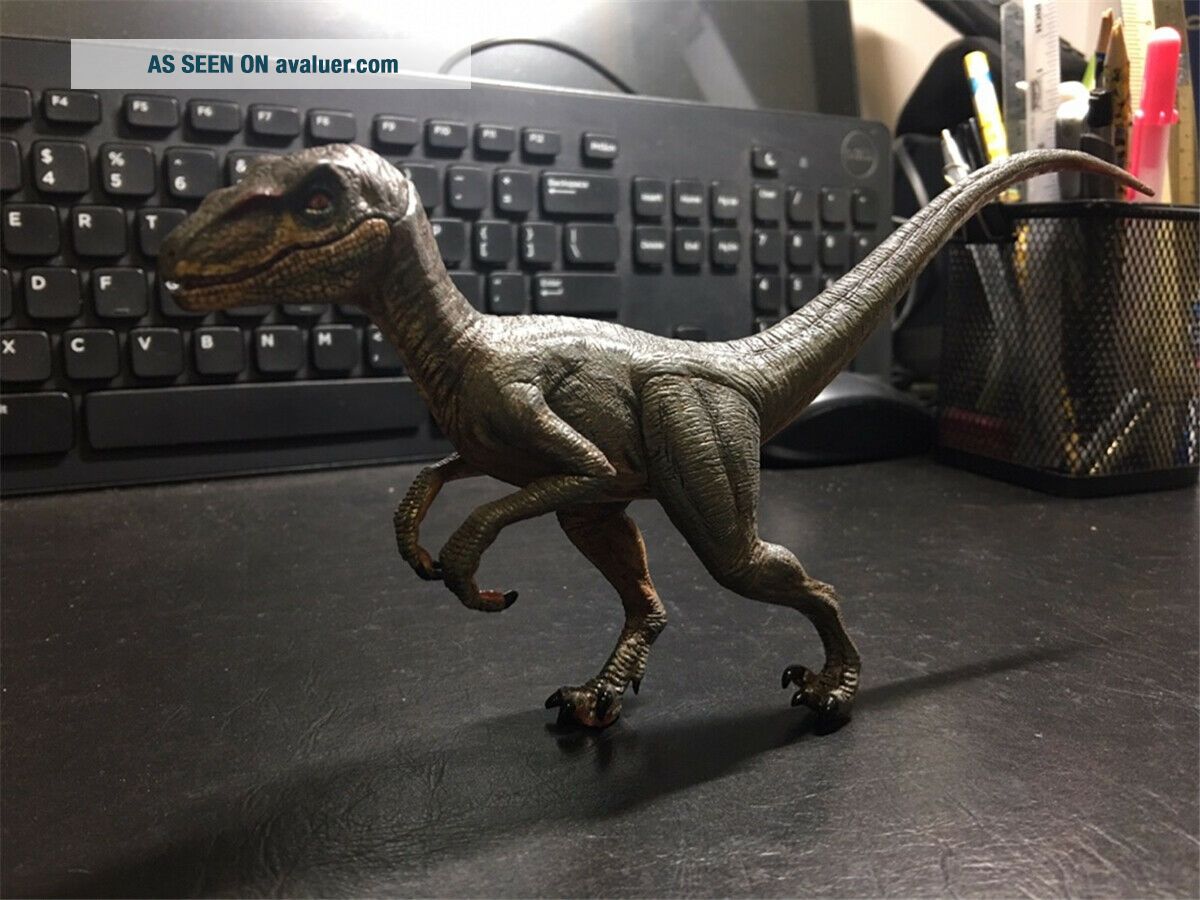 ITOY 1/35 Velociraptor Statue Raptor Dinosaur Model Collector Decor Toy ...