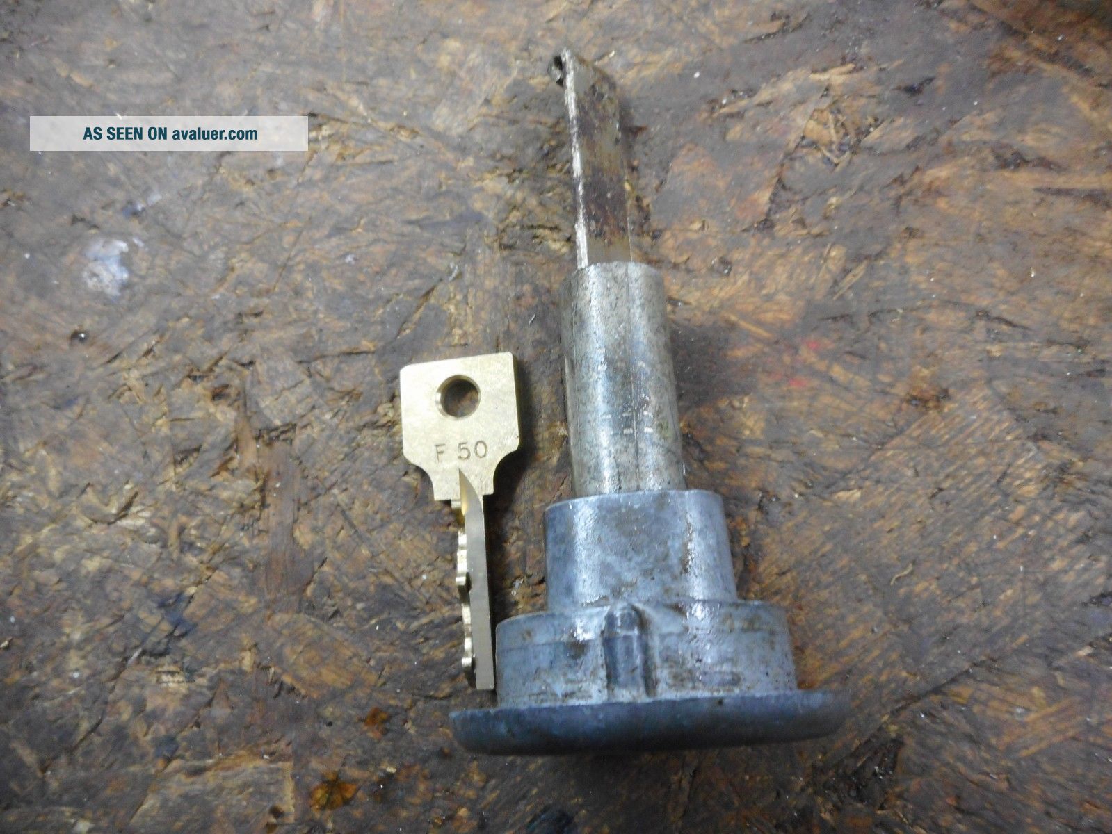 Ford F - 50 LOCK And KEY For Gumball Gum Vending Machines | #1652639