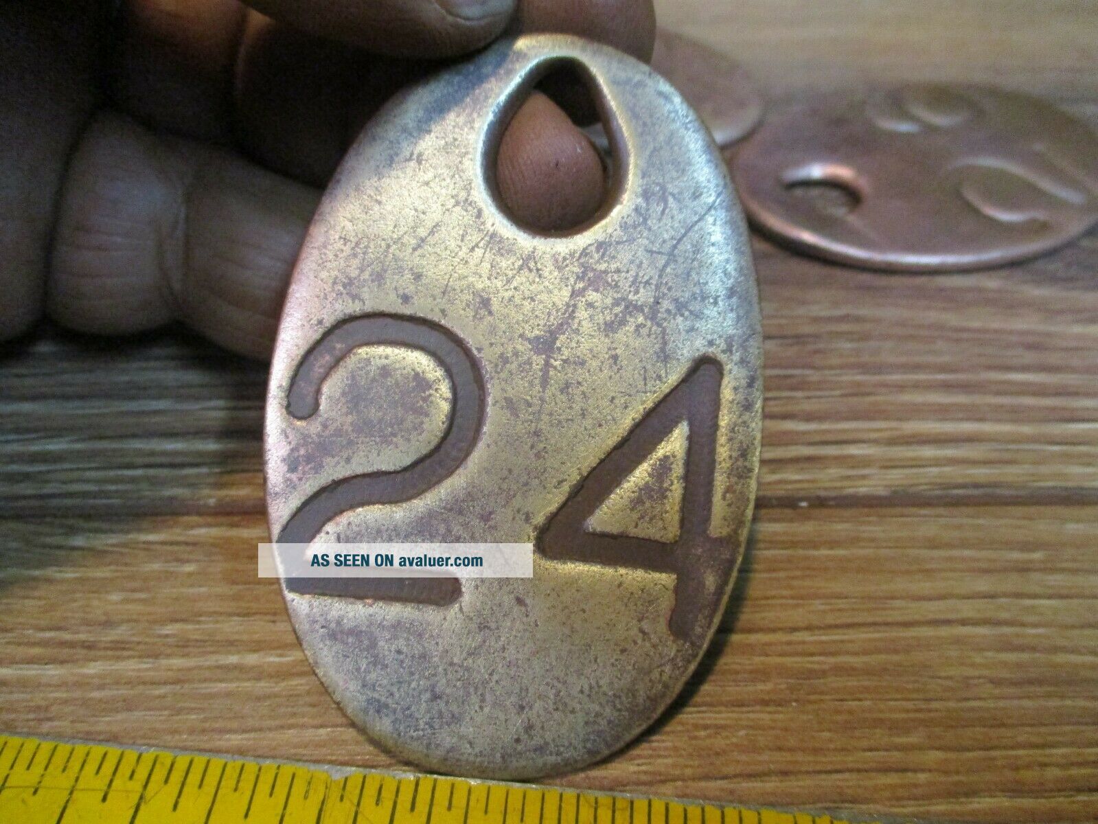 VINTAGE BRASS COW NUMBER TAG DAIRY FARM CATTLE MARKER 24 DOUBLE SIDED ...