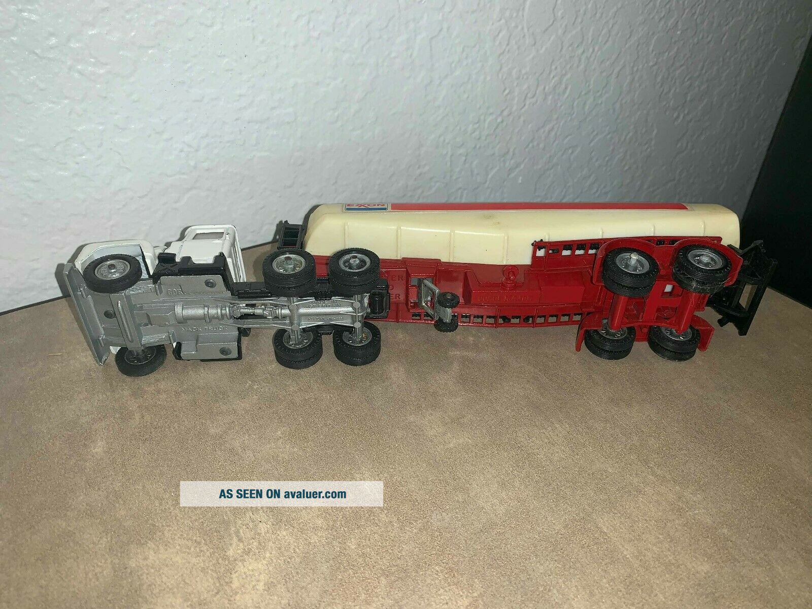 Corgi Major Mack Truck Exxon Tanker Mazak Diecast | #2039411