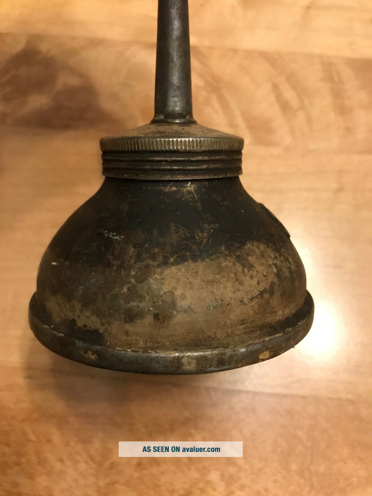 OLD VINTAGE ANTIQUE FORD OIL CAN THUMB OILER (MODEL T, MODEL A) | #2378252