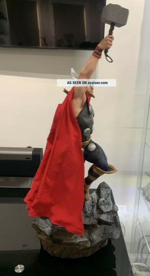 Sideshow Collectibles Avengers Assemble Thor Exclusive Statue | #2135526