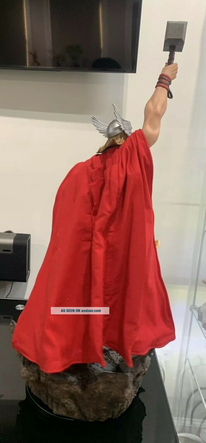 Sideshow Collectibles Avengers Assemble Thor Exclusive Statue | #2135526