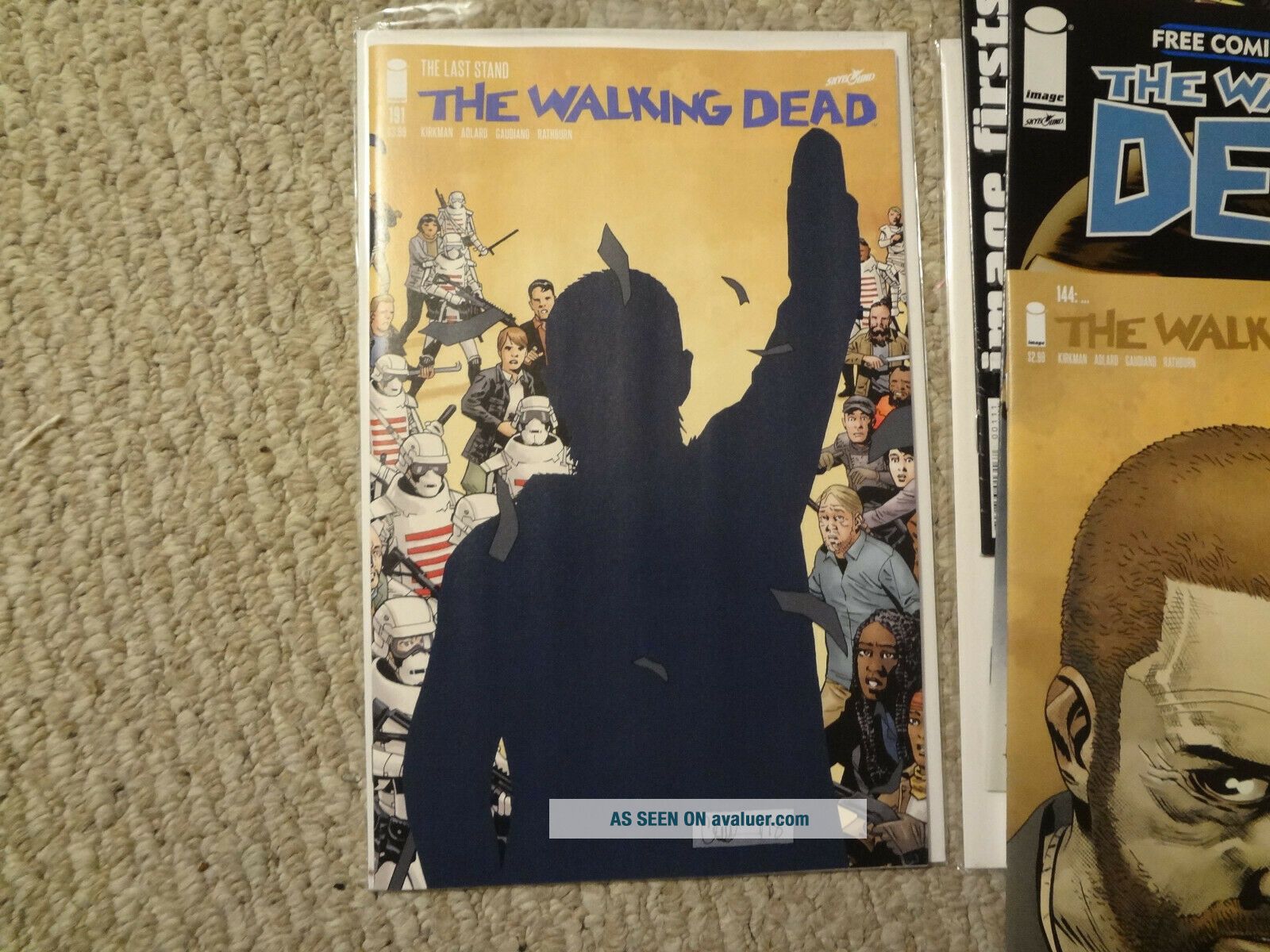 WALKING DEAD 191 1ST PRINT PLUS 3 BONUS WALKING DEAD COMICS | #2226243