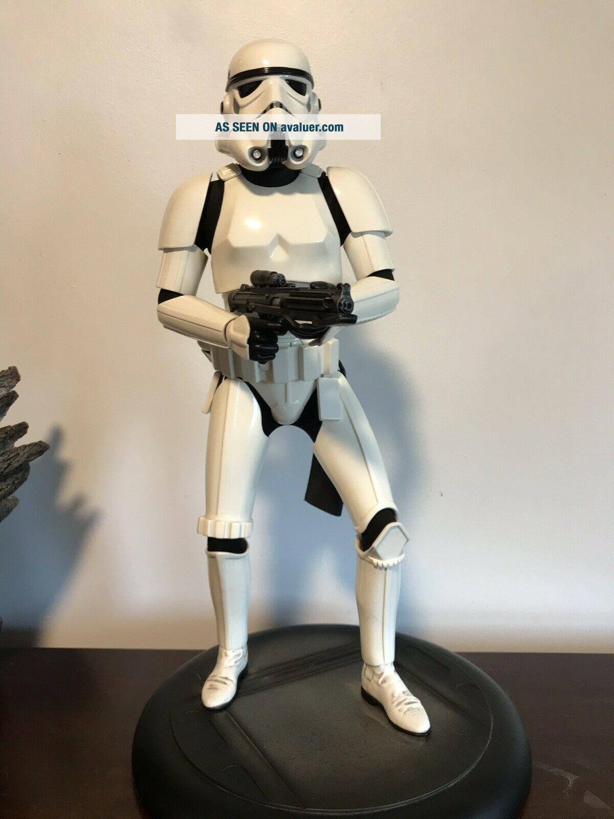 Sideshow Collectibles Star Wars STORMTROOPER Premium Format Figure ...