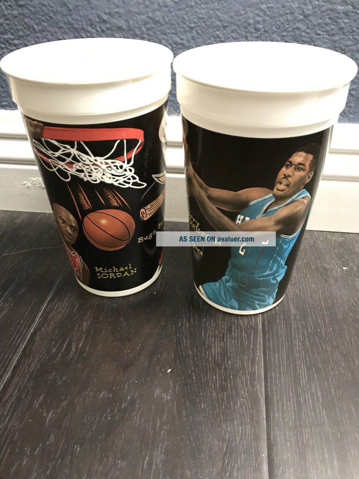 1995 McDonalds Looney Tunes Michael Jordan / Larry Johnson Cups PRE ...