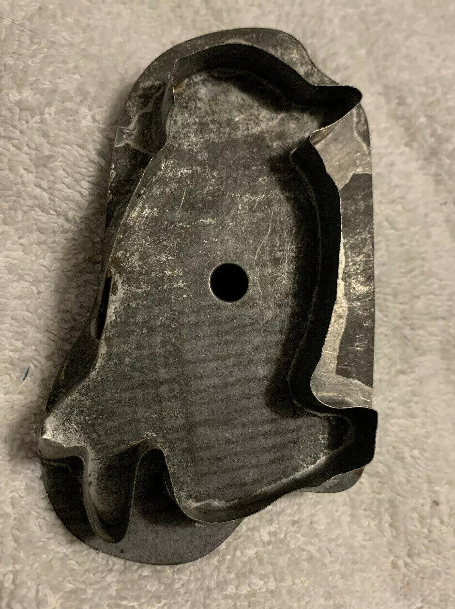 ANTIQUE PRIMITIVE METAL TIN BIRD COOKIE CUTTER WITH HANDLE | #16687407