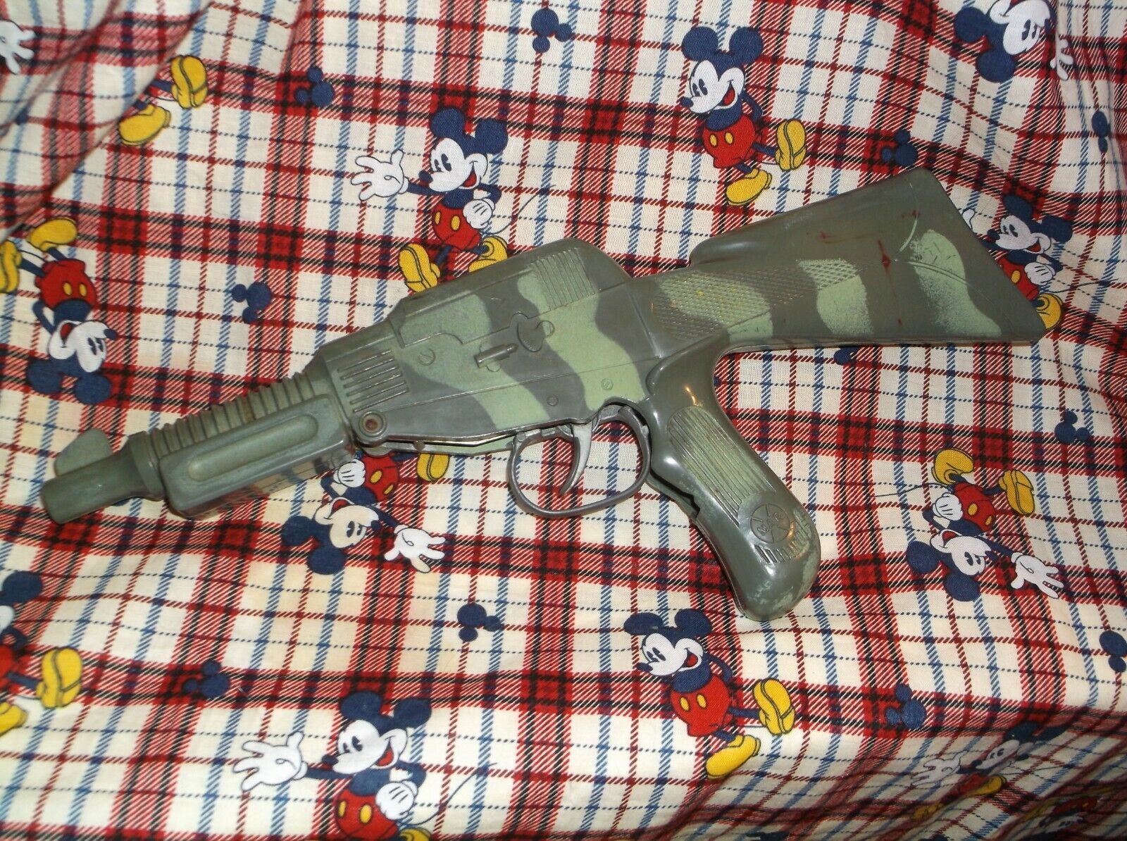 VINTAGE 1960S MARX GREEN PLASTIC TOY ARMY CAP GUN IN PLAYED WITH ...