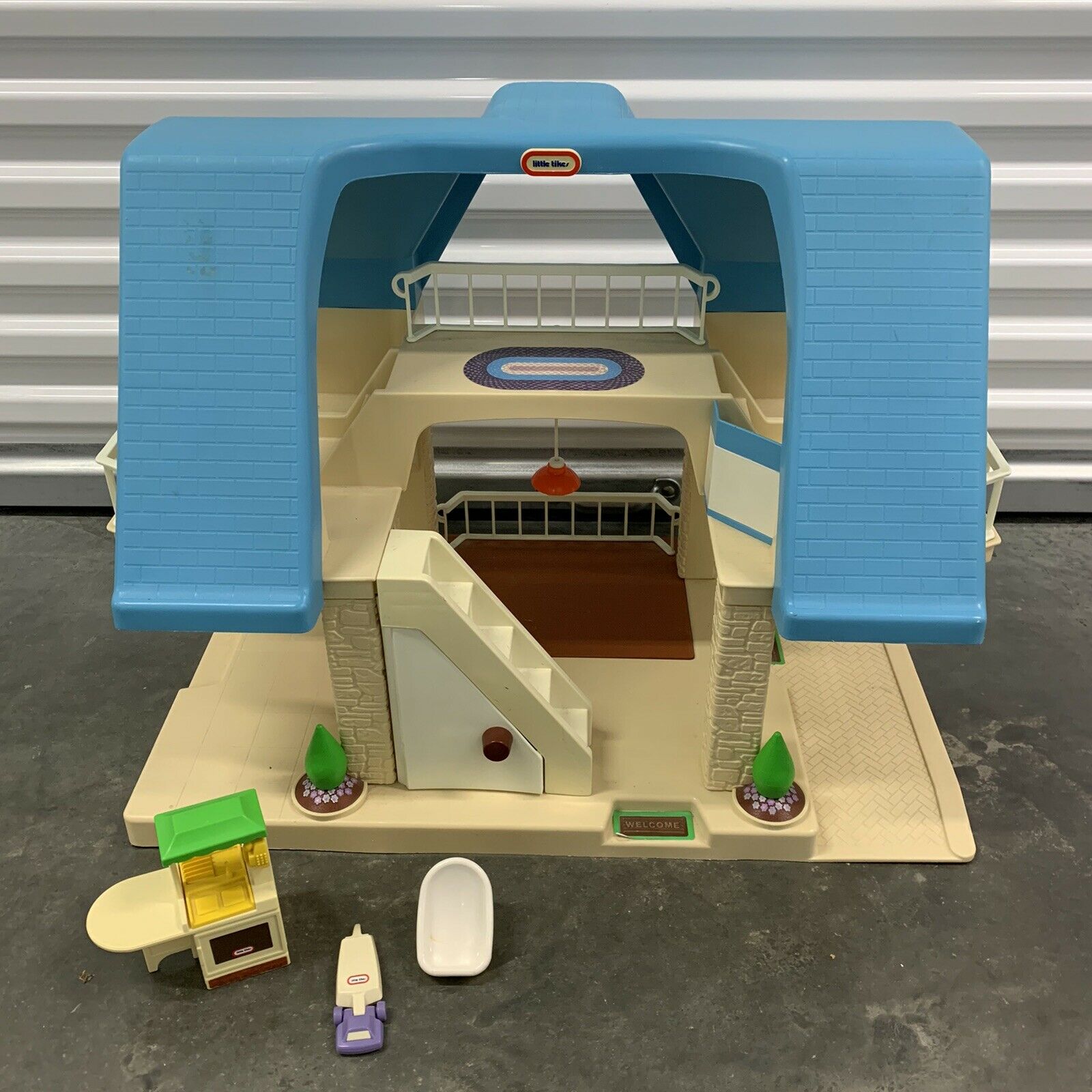 Vintage 1980 ' S Little Tikes Dollhouse Blue Roof House | #16494264