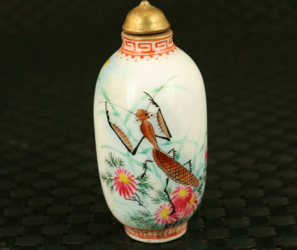 Unique Chinese Old Porcelain Hand Painting Mantis Snuff Bottle | #16387725
