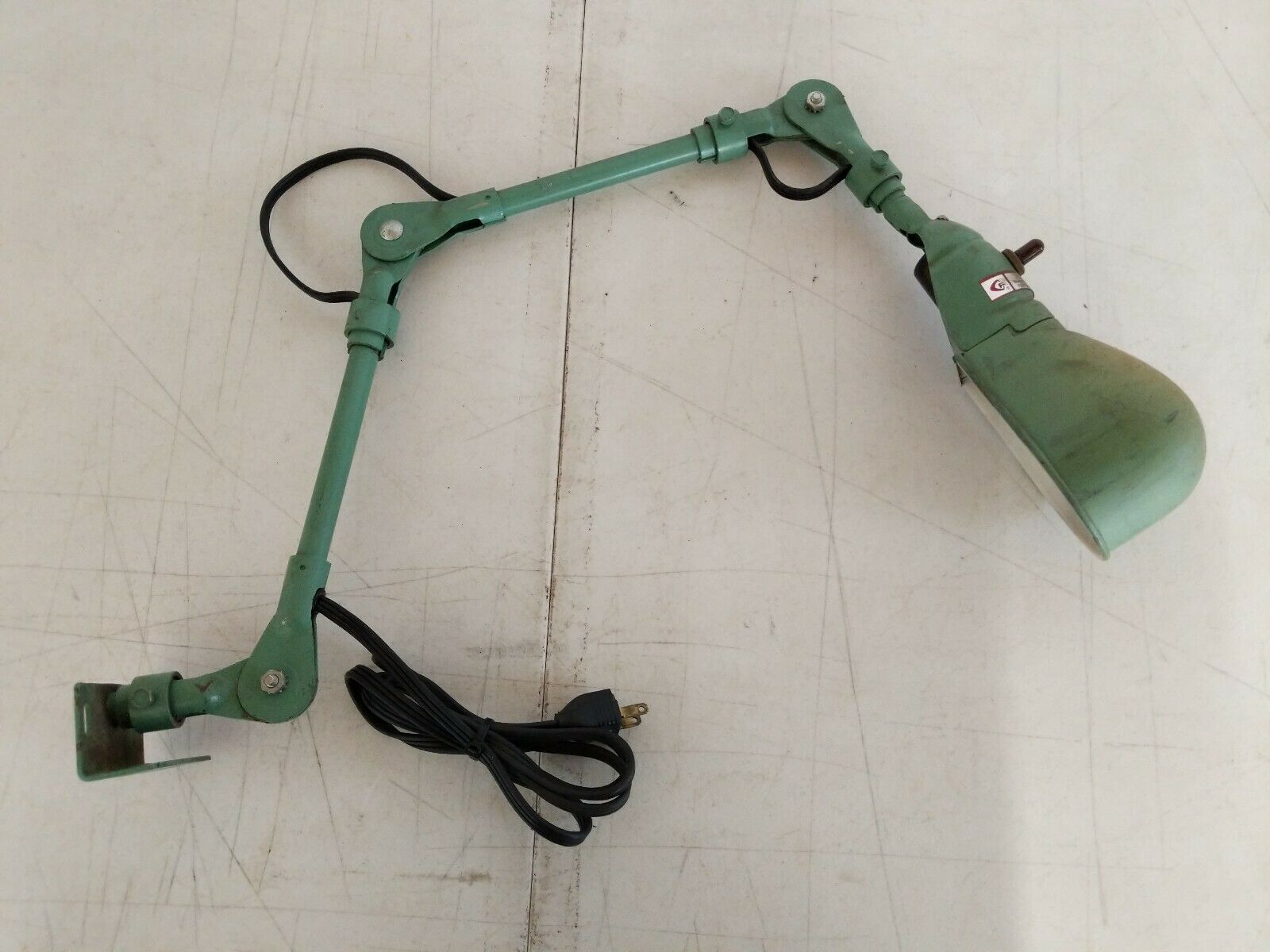 Vintage Articulating Industrial Machinist Workbench Green Lamp Light ...