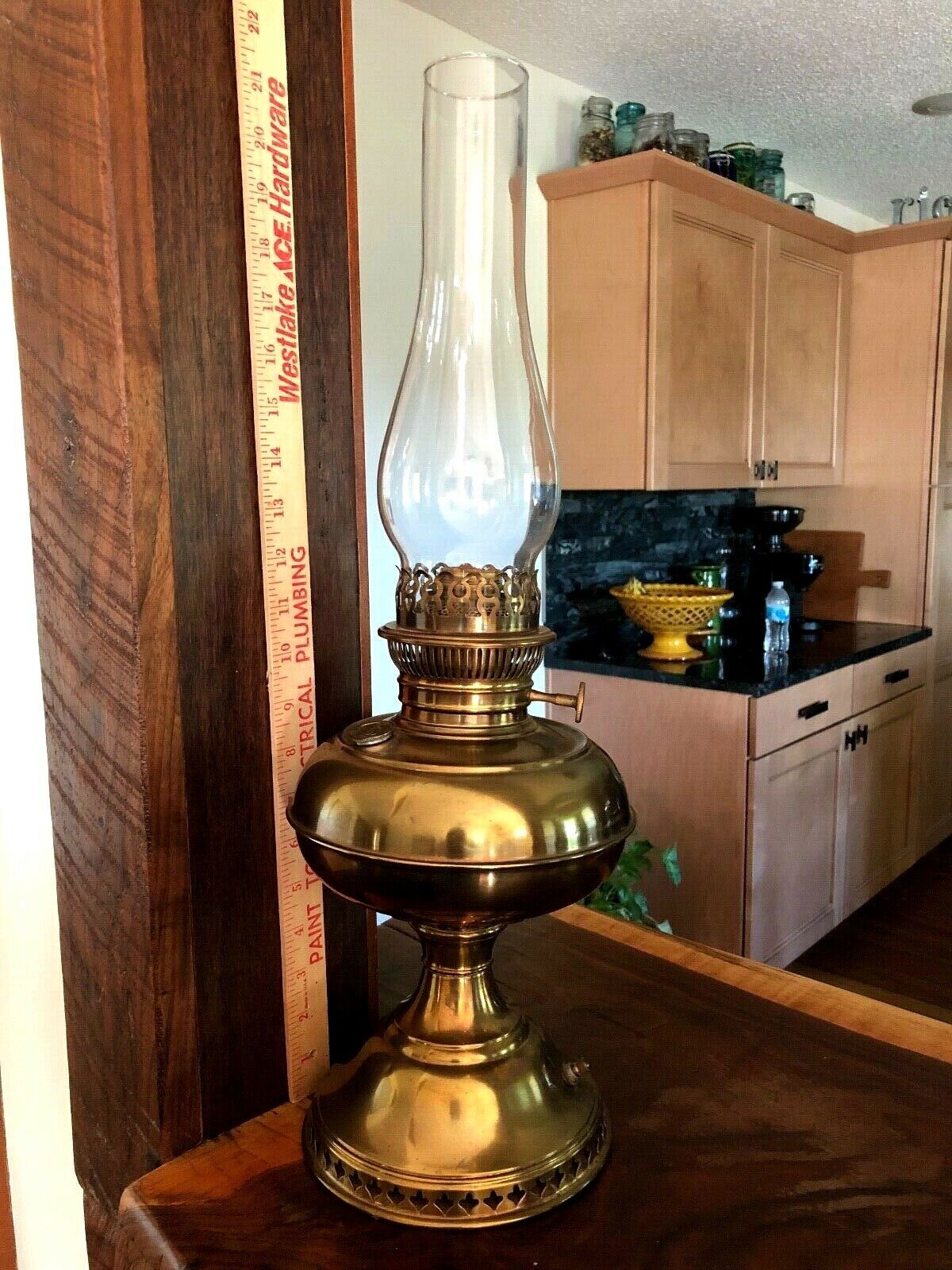 VINTAGE 1895 RAYO BRASS KEROSENE OIL LAMP WITH GLOBE Center Draft ...