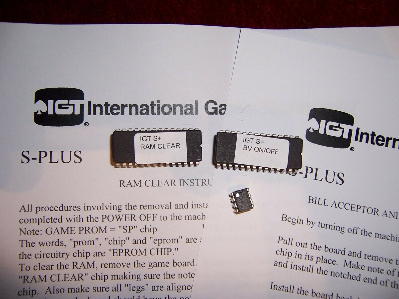 IGT S, S - Plus Slot Machine RAM & BV Bill Validator Clear Set Chips ...