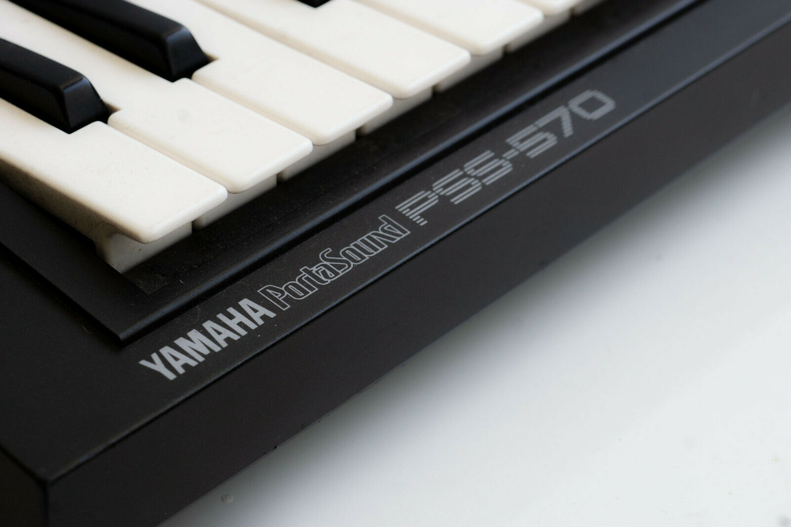 Vintage Yamaha PortaSound PSS - 570 Keyboard Synthesizer W/ Power ...