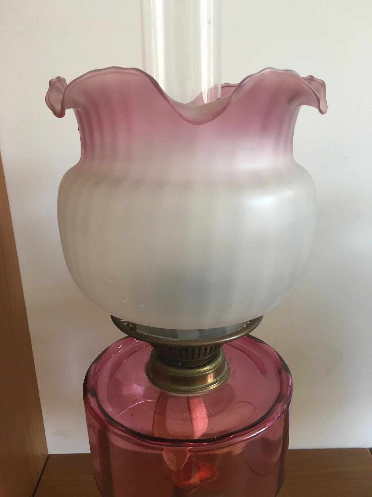 ANTIQUE VICTORIAN CRANBERRY GLASS OIL LAMP WITH METAL PYRAMID BASE ...