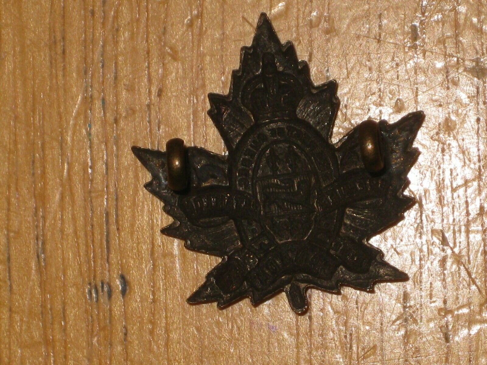 WW1 CEF Canadian Collar Badge 1st Depot Battalion Quebec Regiment ...