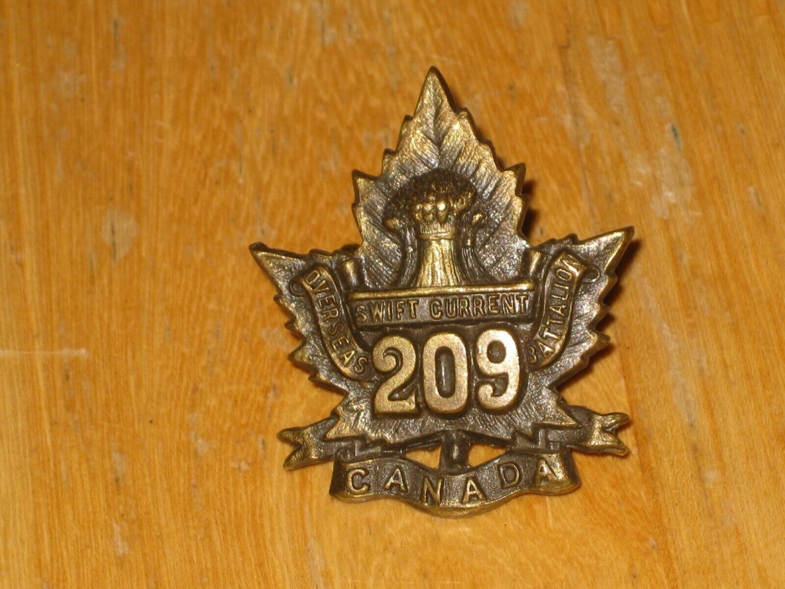 WW1 CEF Canadian Collar Badge 209th Canadian Infantry Swift Current ...