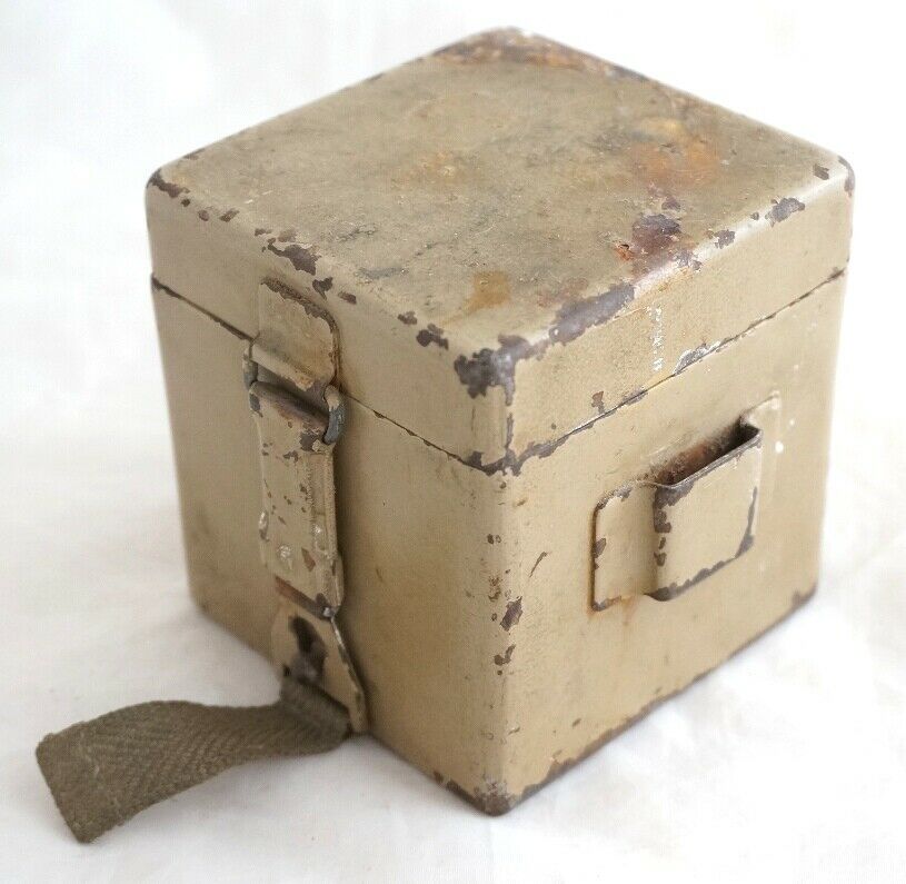 German WWII WW2 Lafette Scope Reticle Illumination Battery Box DAK ...