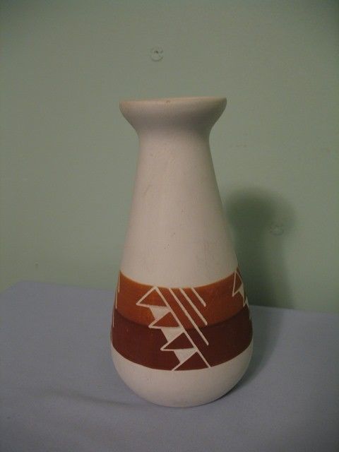LAKOTA SIOUX NATIVE AMERICAN POTTERY VASE - GEOMETRICDESIGNS - SIGNED ...