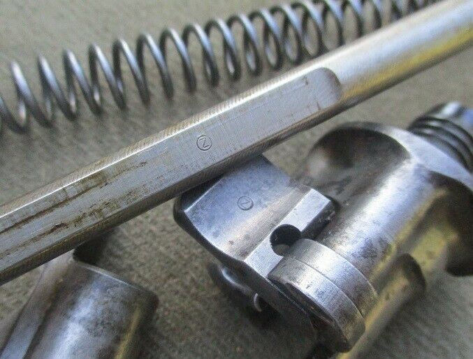 WW2 German G33/40 Mountain Carbine Bolt. Complete. | #15782119