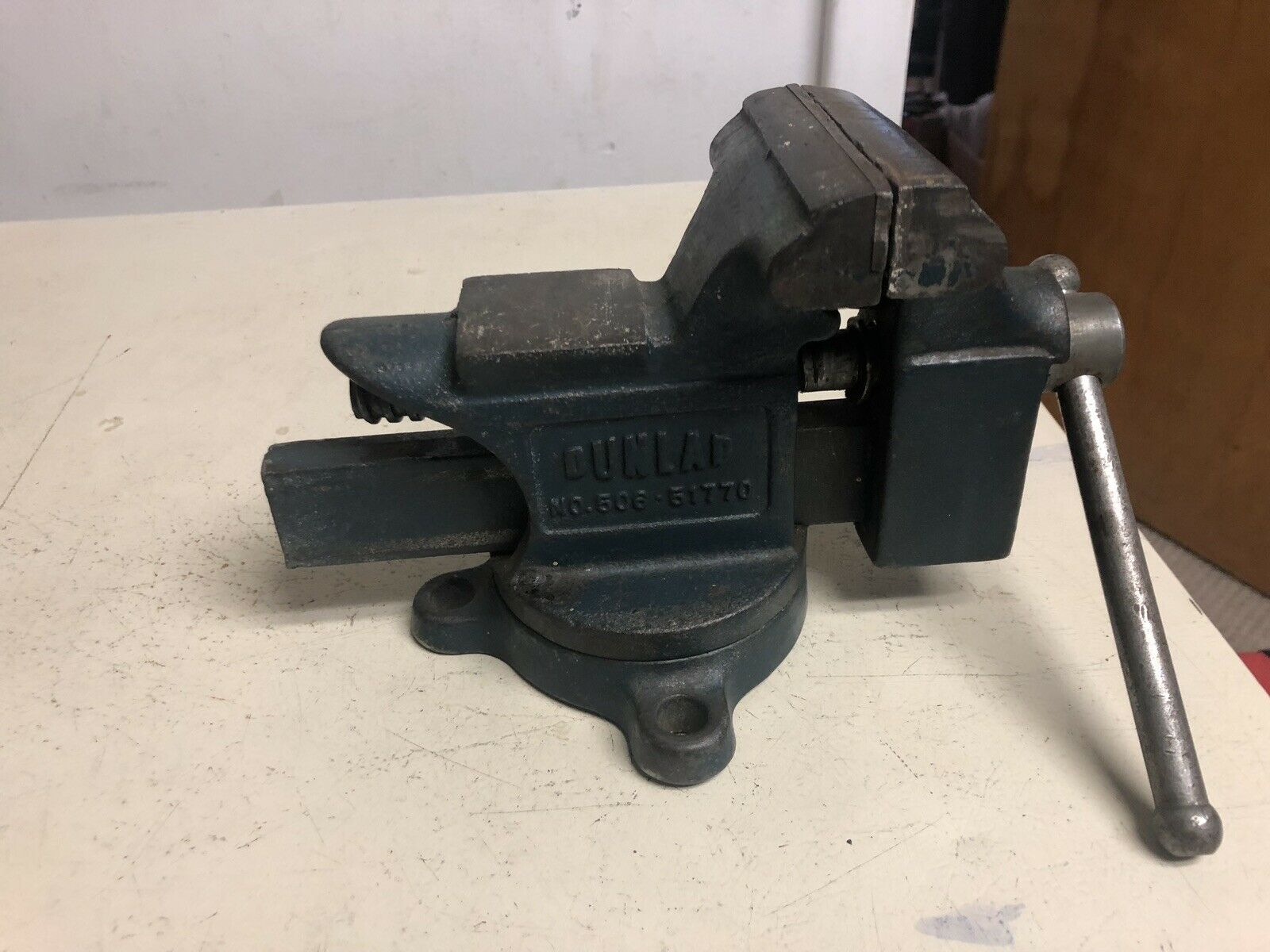 Vintage Dunlap Bench Vise No. 506 - 51770 W/3 1/2 " Jaws & Swivel Base ...