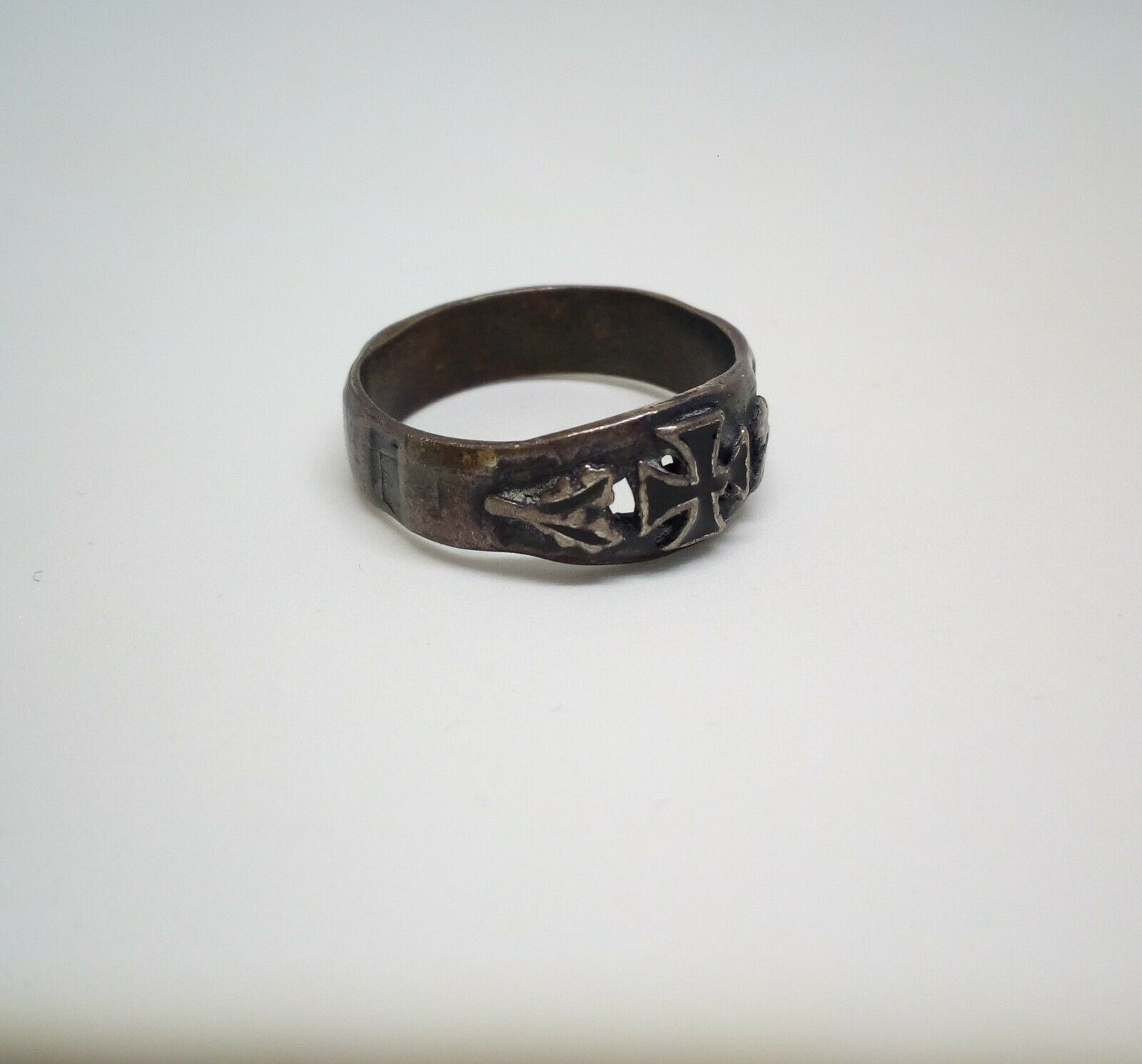 Alter Kämpfer WW2 German Wehrmacht SS Iron Cross Silver Ring | #15438543