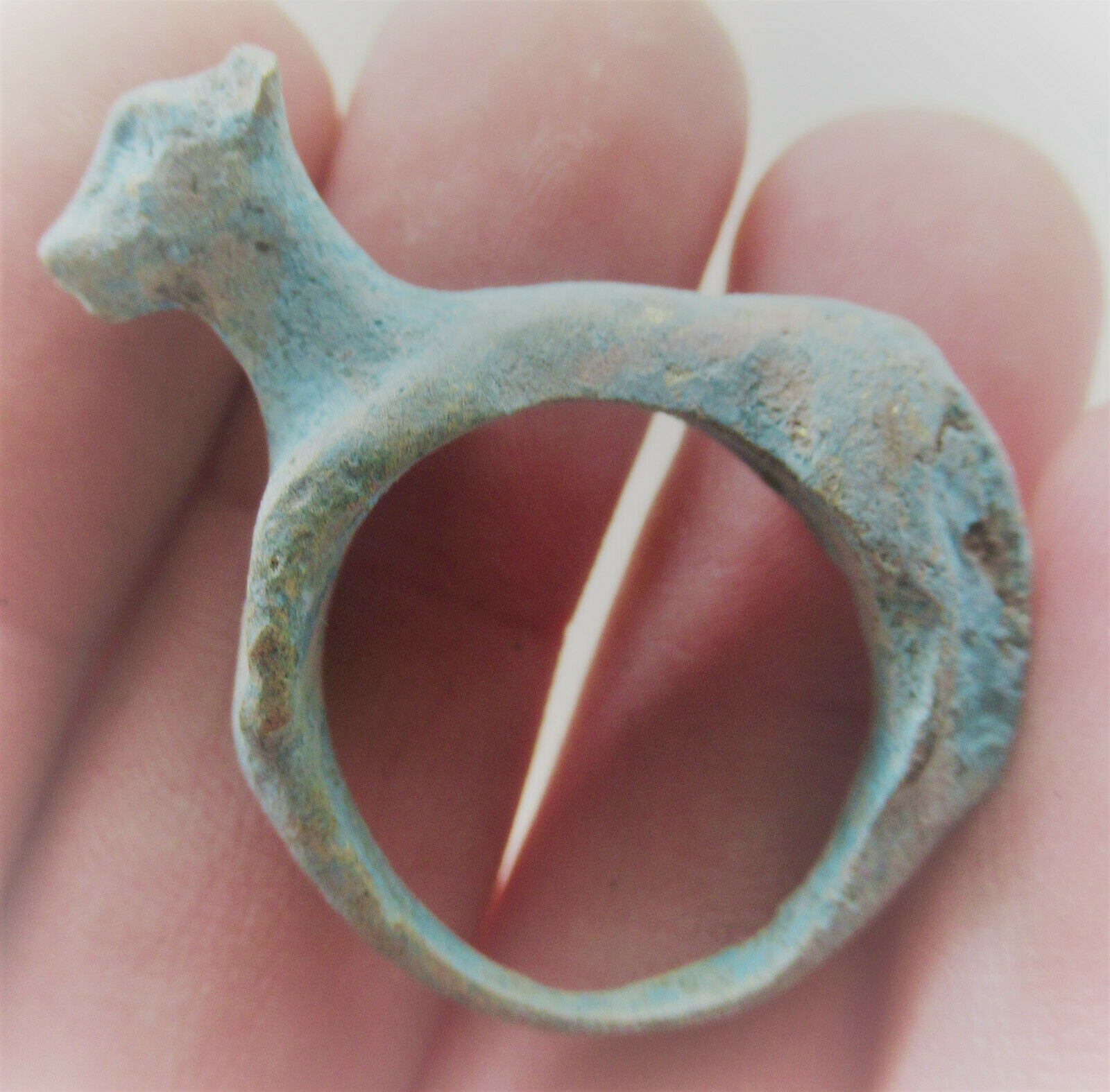 LATE MEDIEVAL BRONZE FINGER RING WITH PANTHER ON TOP WEARABLE | #15362550