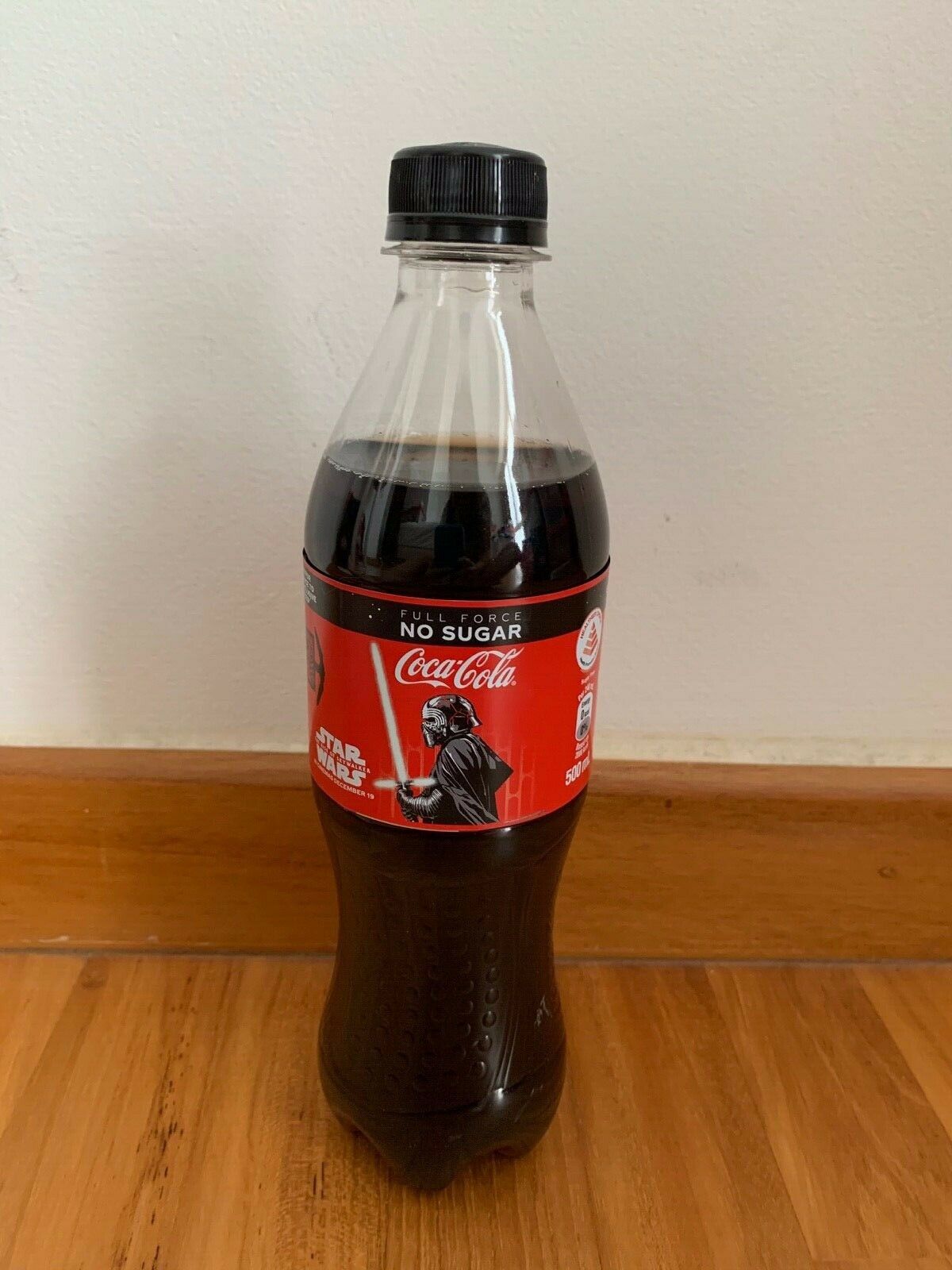 WORLD ' S FIRST STAR WARS LIGHT UP COCA COLA BOTTLE KYLO REN SINGAPORE ...