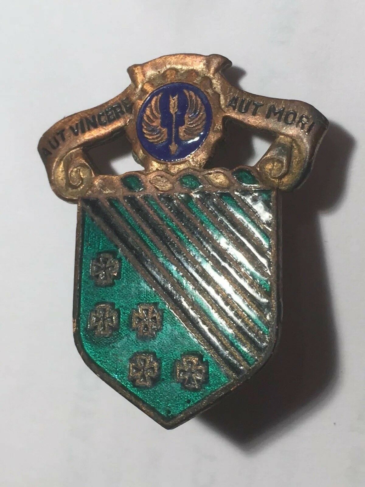 WWII 1st Fighter Group “Aut Vincere Aut Mori DI” Unit Crest Pin | #15265911
