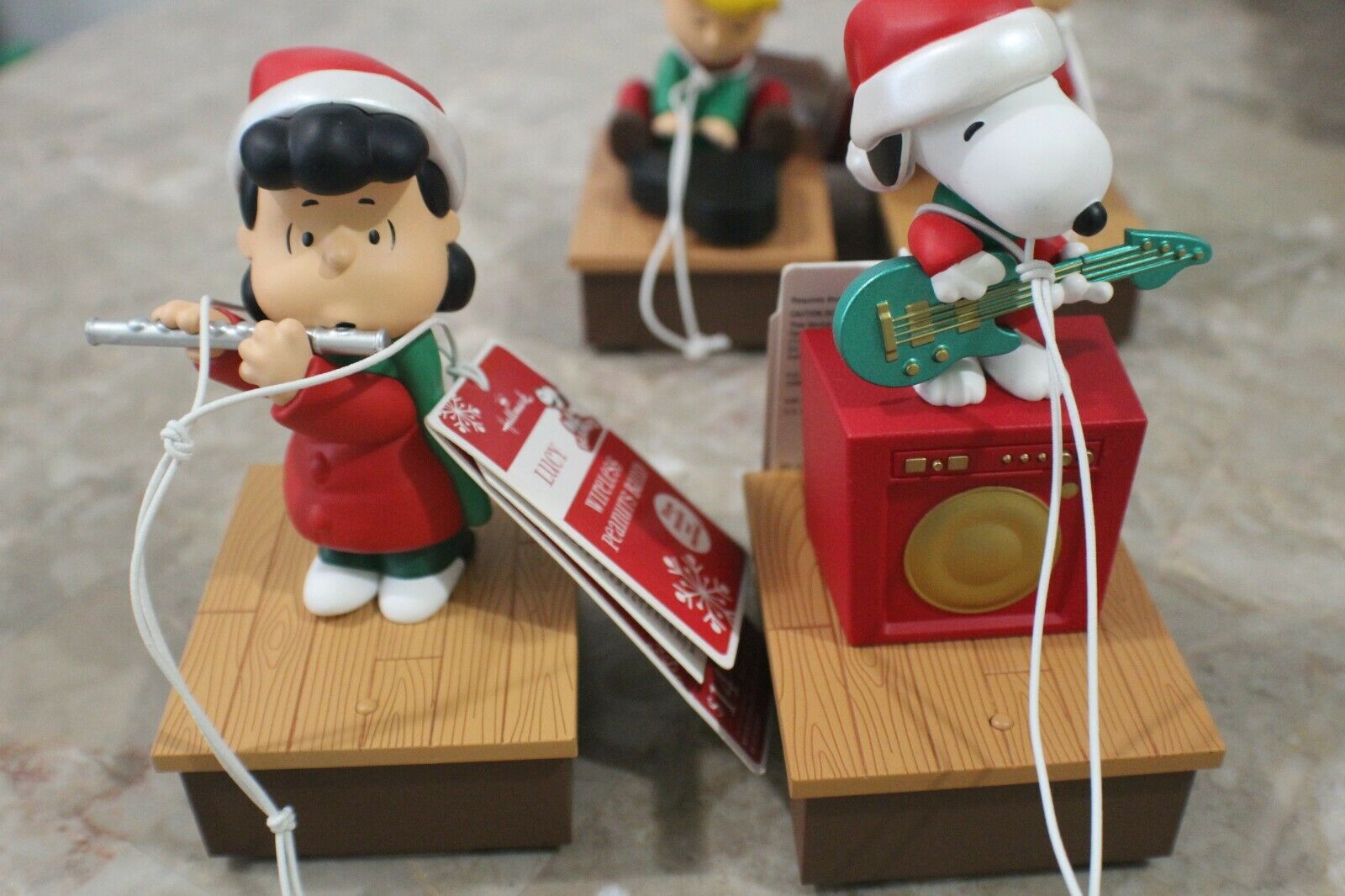 4 HALLMARK Wireless Peanuts Band Snoopy - Lucy - Schroeder - Charlie ...