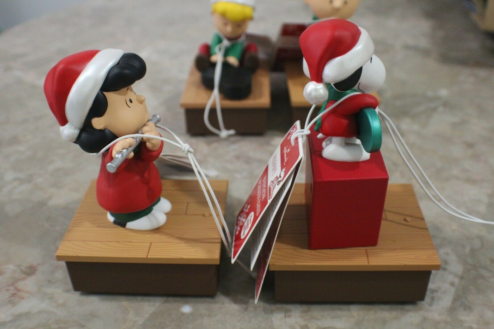4 HALLMARK Wireless Peanuts Band Snoopy - Lucy - Schroeder - Charlie ...