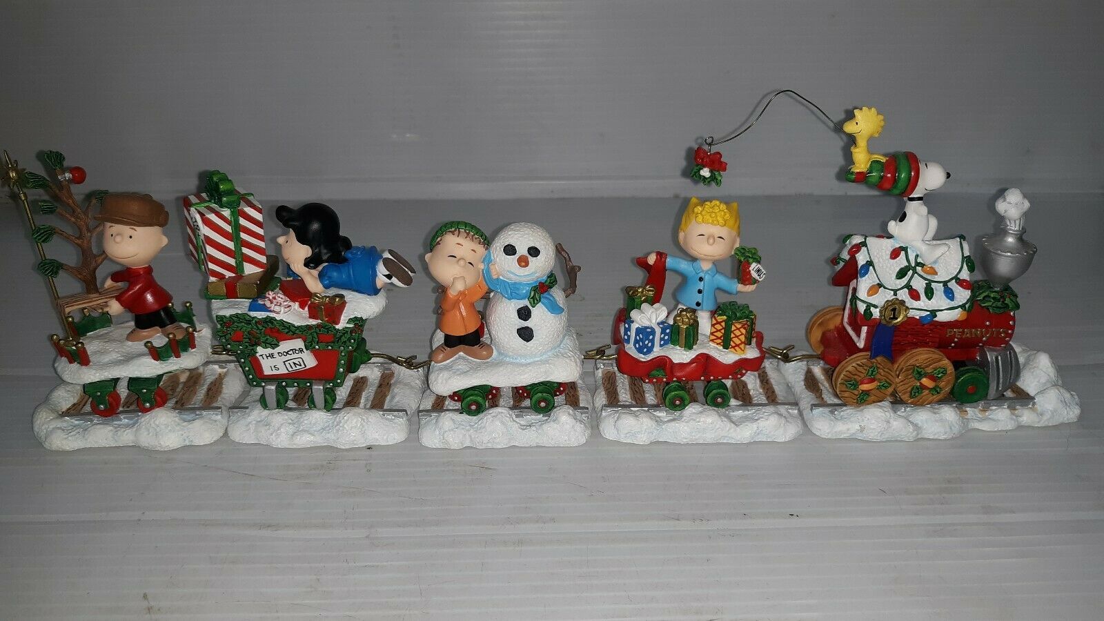 DANBURY PEANUTS CHARLIE BROWN CHRISTMAS TRAIN SET | #15149558
