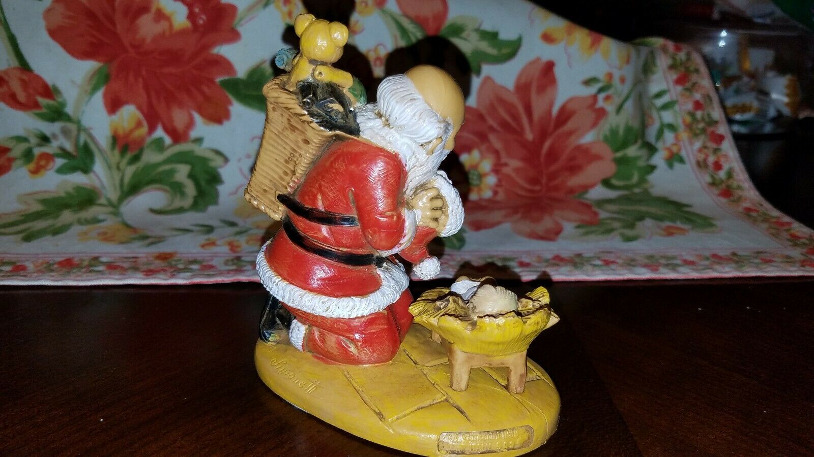 1989 ITALY FONTANINI SANTA PRAYING OVER BABY JESUS FIGURINE | #14931560