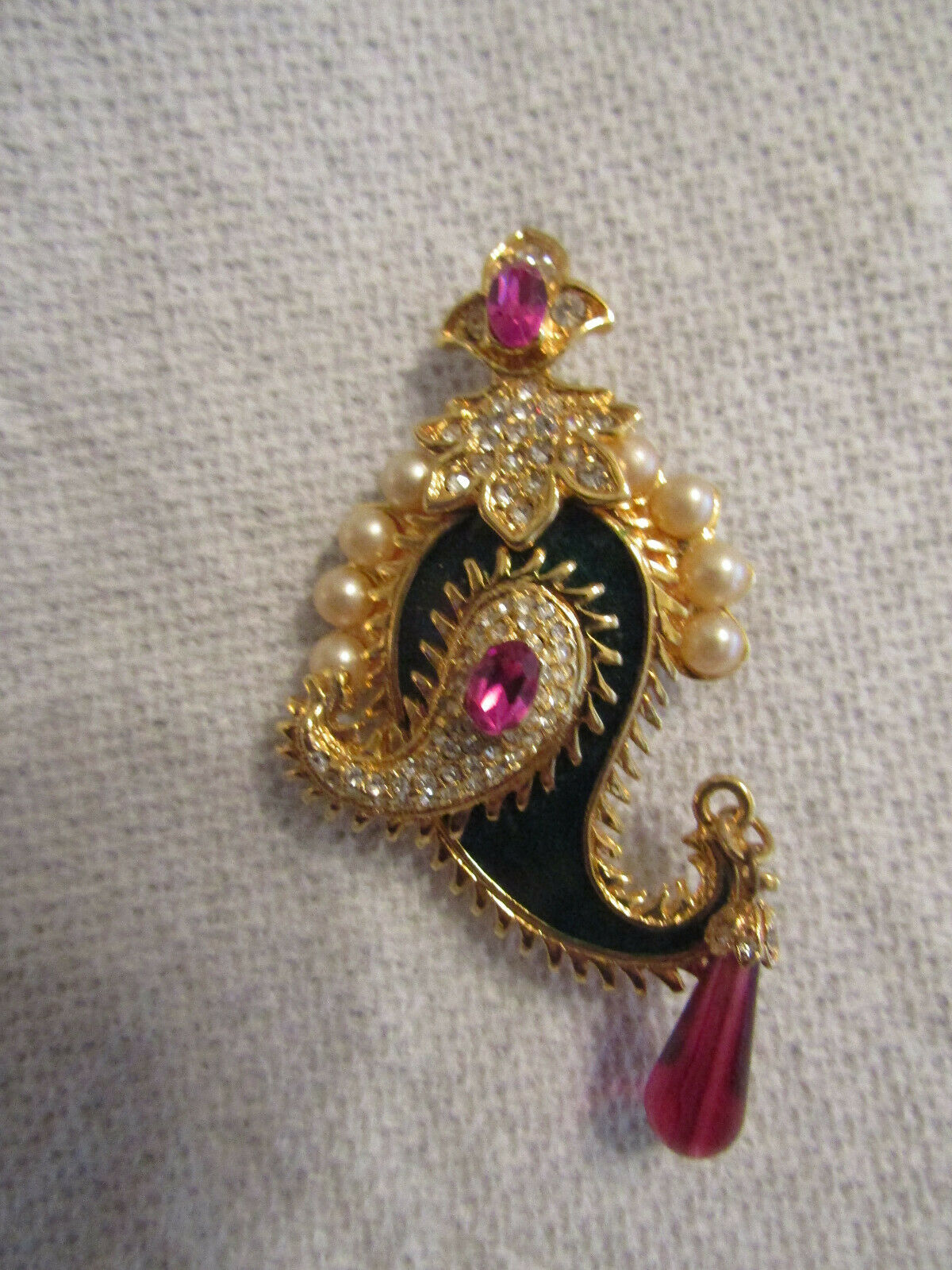 ENAMELED JEWELED BROOCH PIN SIGNED KJL KENNETH J. LANE | #15124583