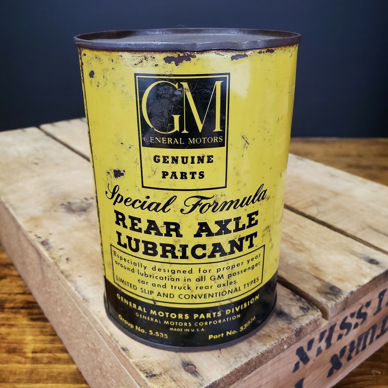 VINTAGE EARLY GM General Motors Rear Axle Lubricant Oil Can Quart FULL ...
