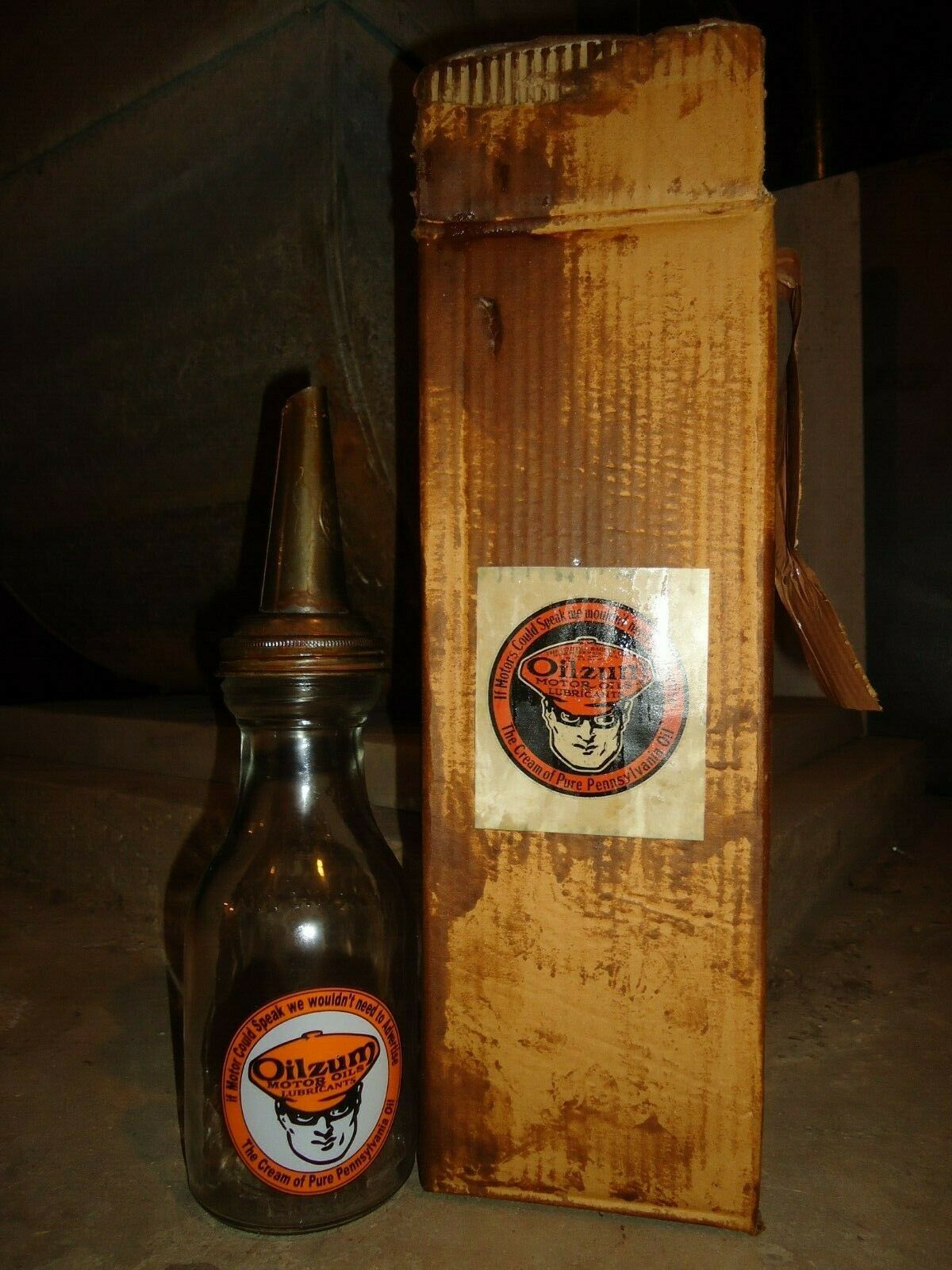 OLD OILZUM MOTOR OIL BOTTLE QUART SIZED OIL JAR AND SPOUT WITH BOX ...
