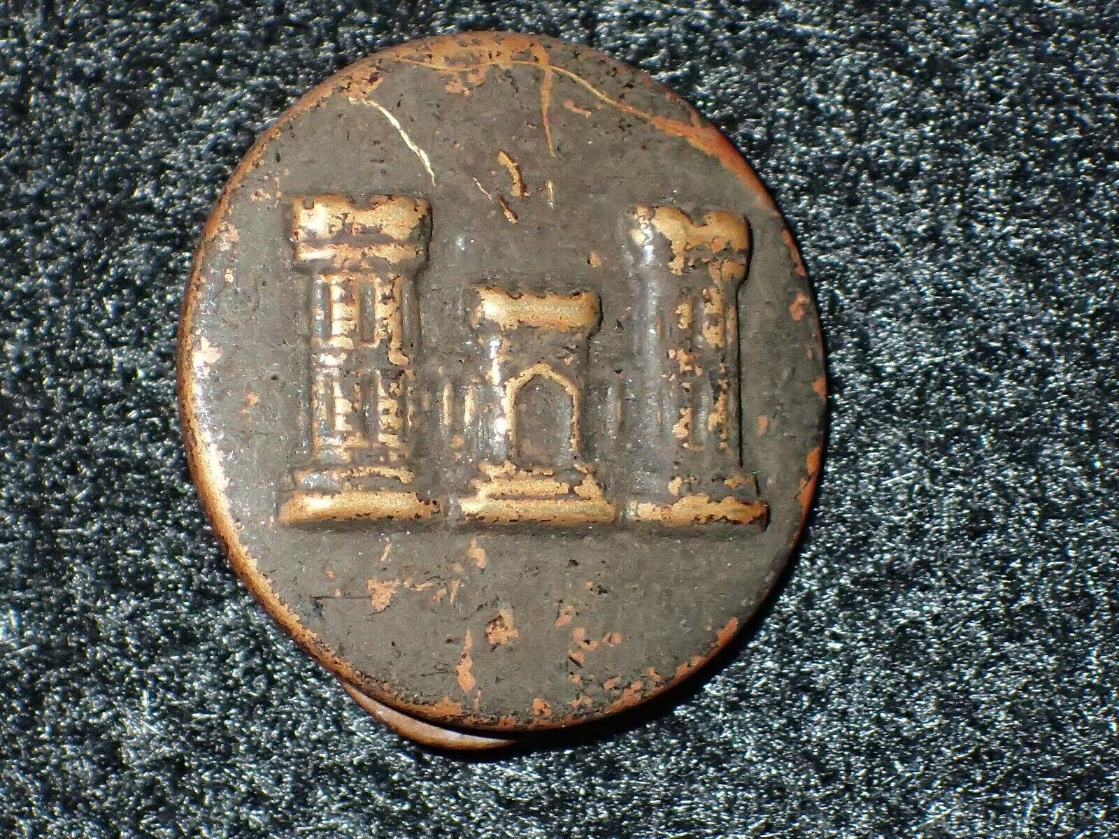 WWII US Army Enlisted Branch Collar Insignia Device Corps Of Engineers ...