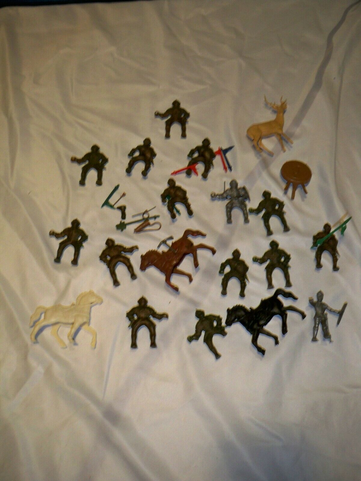 VINTAGE MARX ROBIN HOOD PLAYSET FIGURES AND ACCESSORIES | #14375847