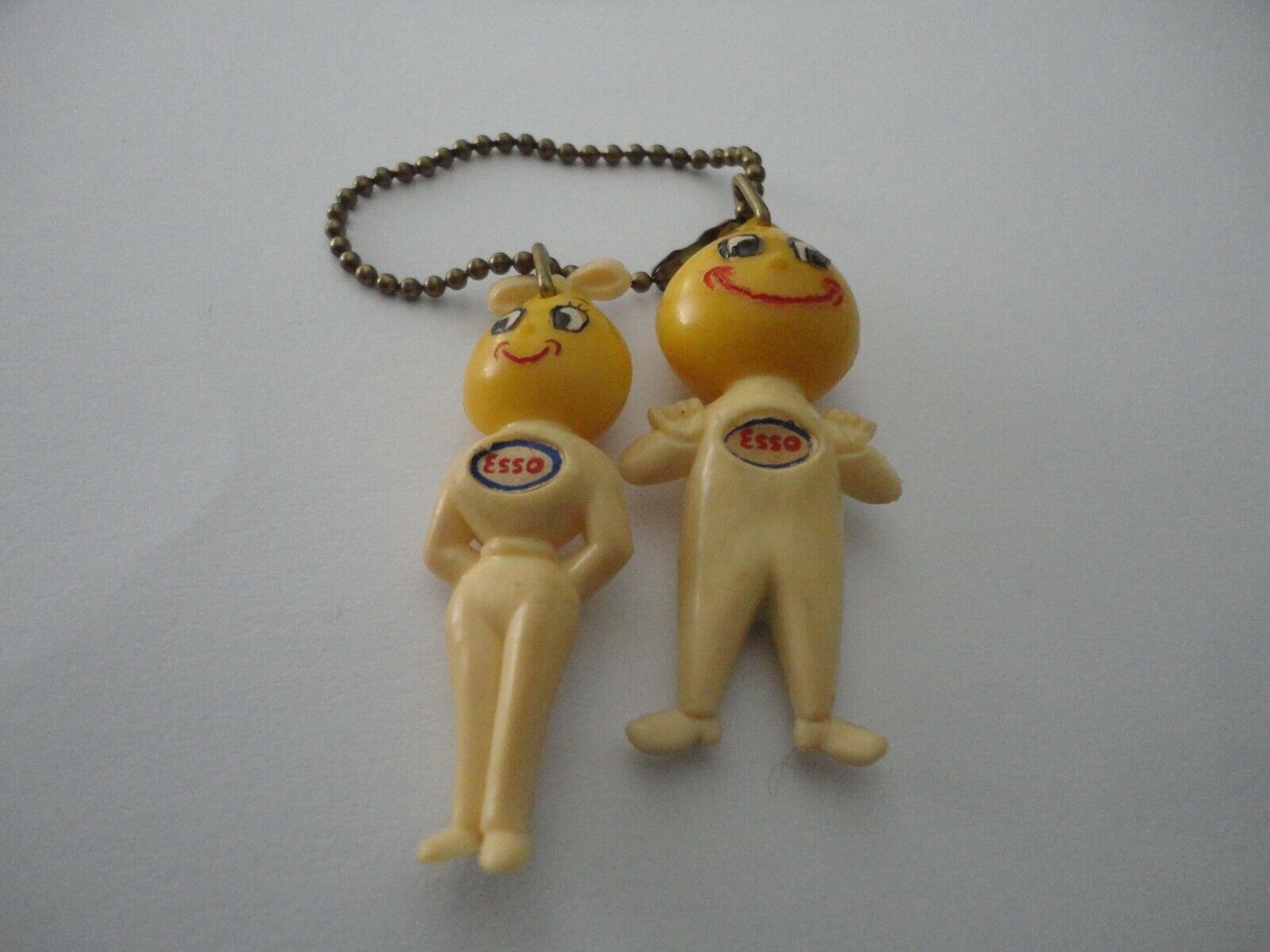 Vintage ESSO OIL Couple Boy En Girl Drophead Keychain Key Ring | #14332539