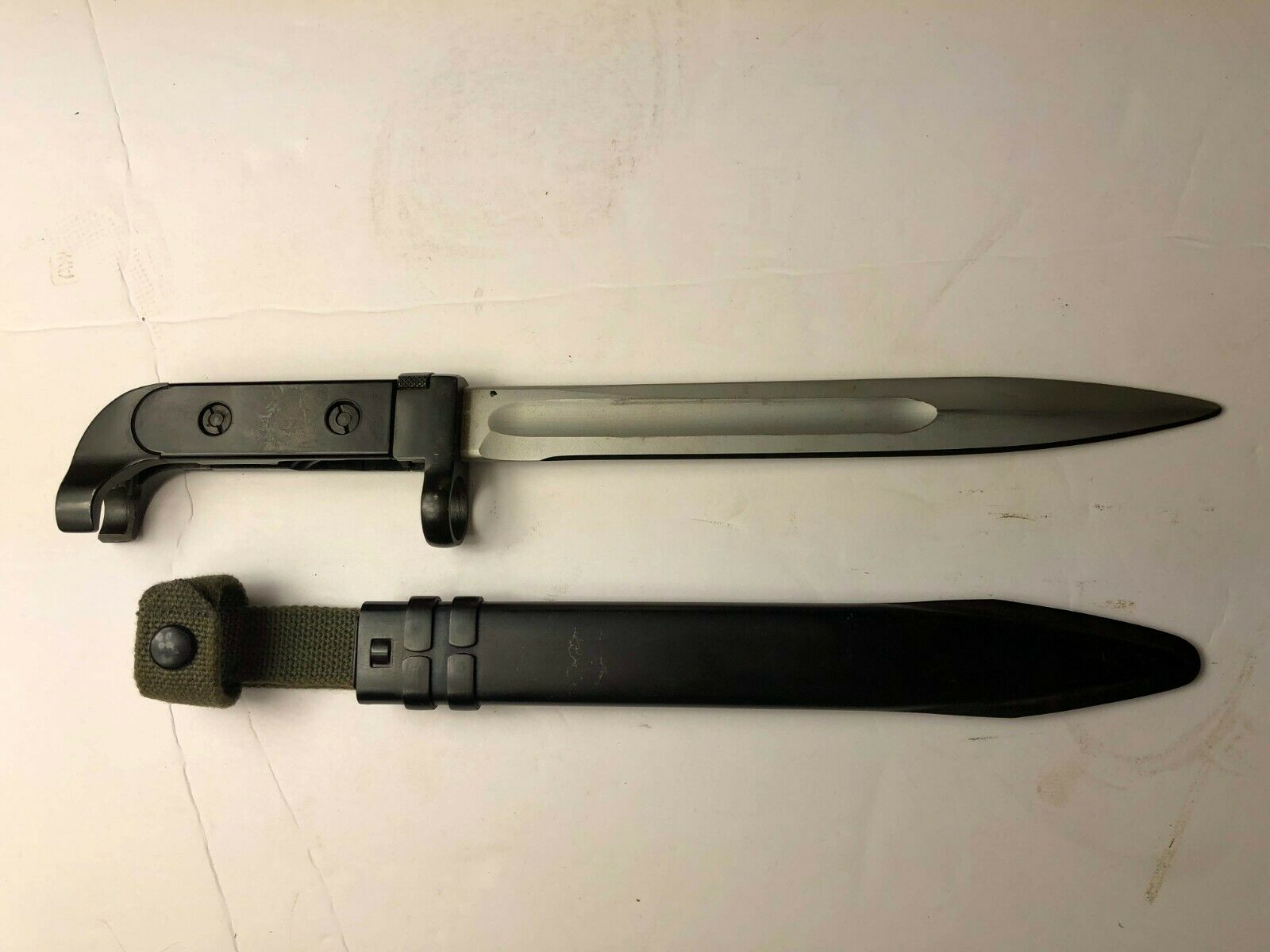 Complete East German Bayonet With Scabbard | #14424563