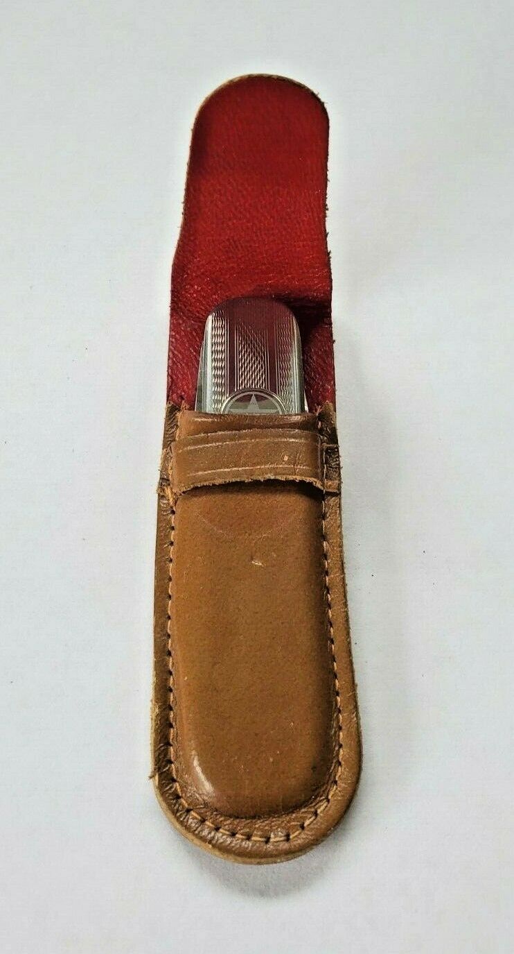 Caltex - Pocket Knife Nail File Combo With Case | #14200869
