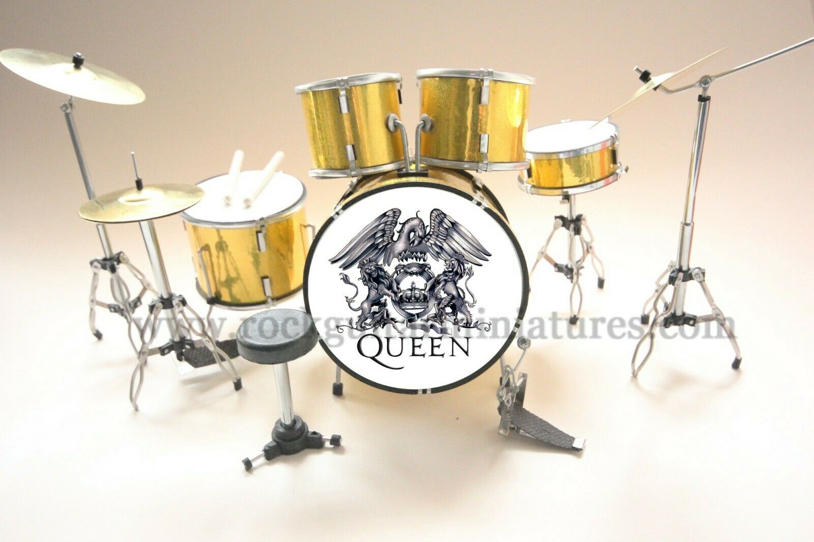 RGM393 Roger Taylor QUEEN Emblem Miniature Drum Kit | #14180410