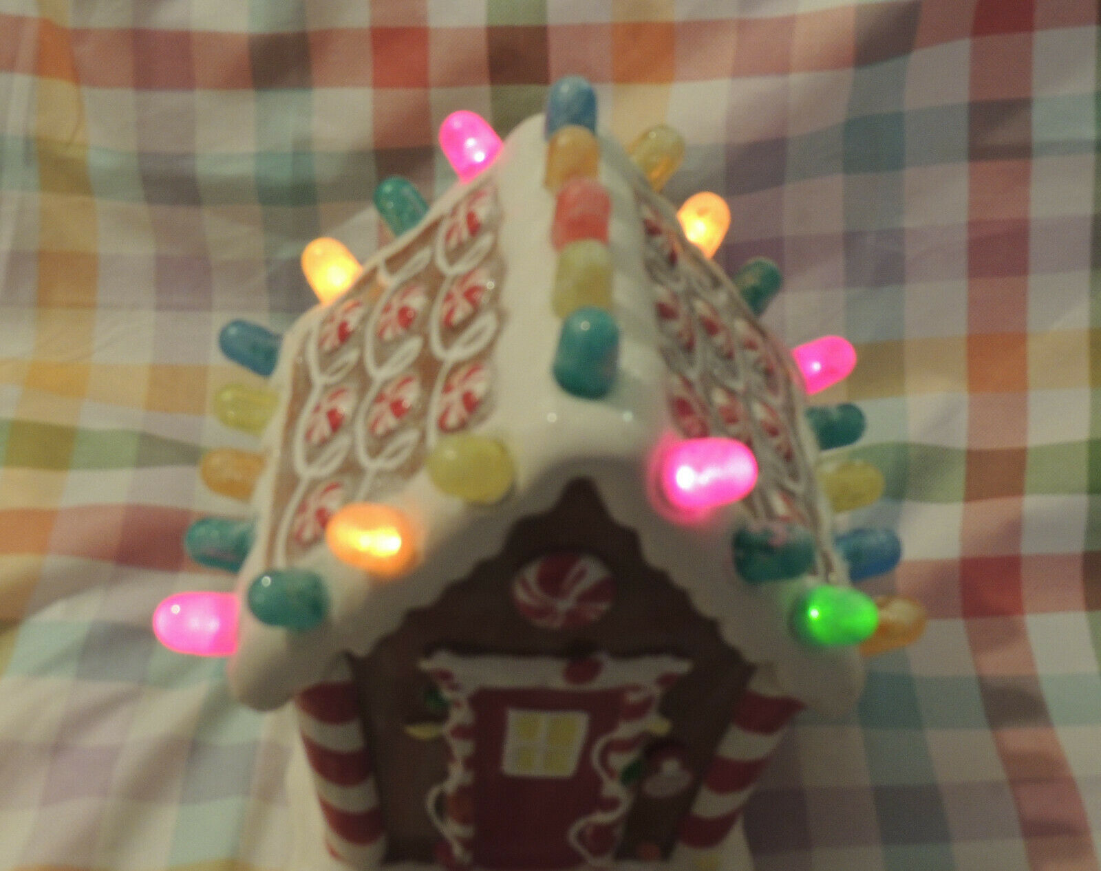 2008 HALLMARK CERAMIC GUM DROP GINGERBREAD HOUSE MUSICAL LIGHTS UP ...