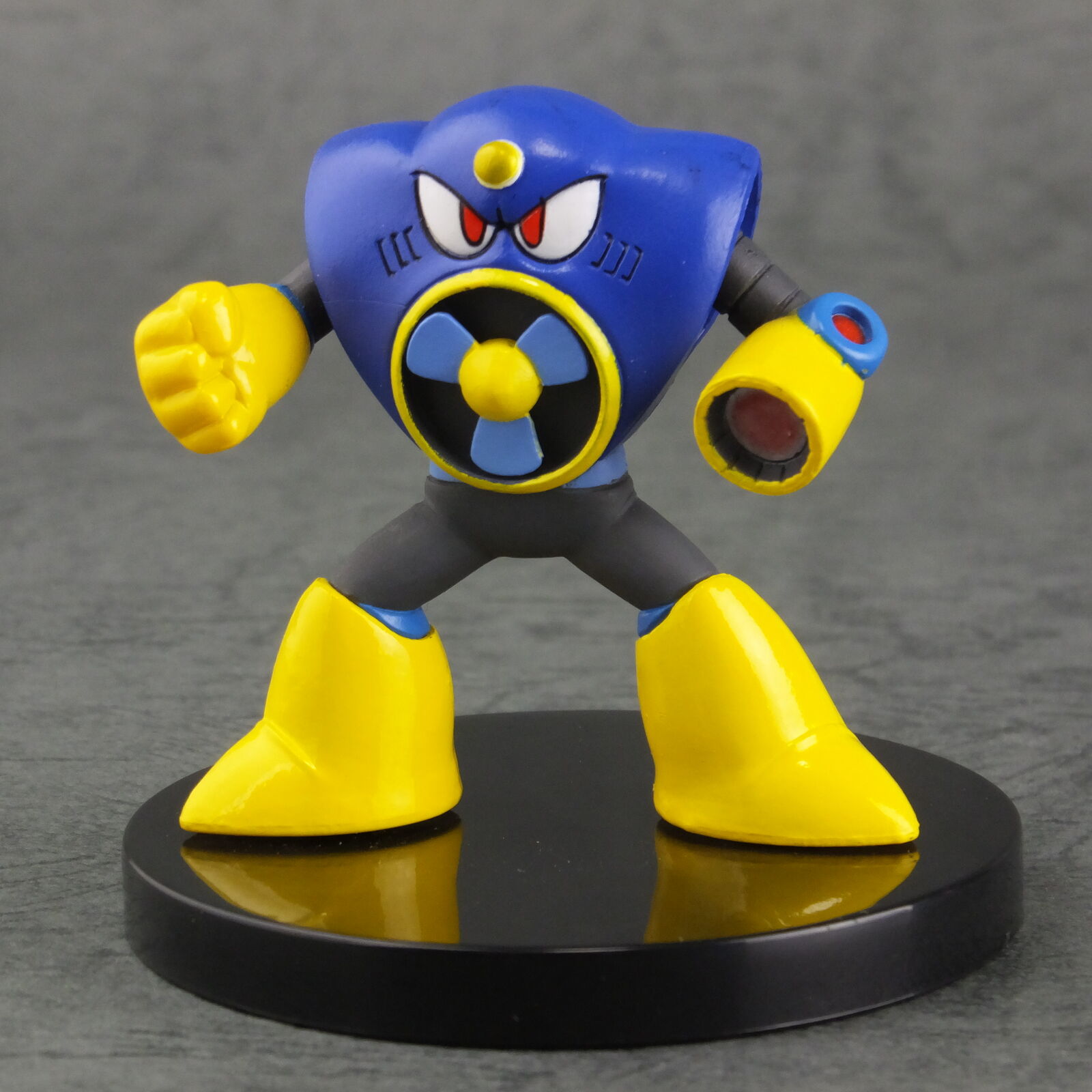 F64 - 702 Bandai Soul Of Hyper Figuration Figure Megaman Rockman Airman ...