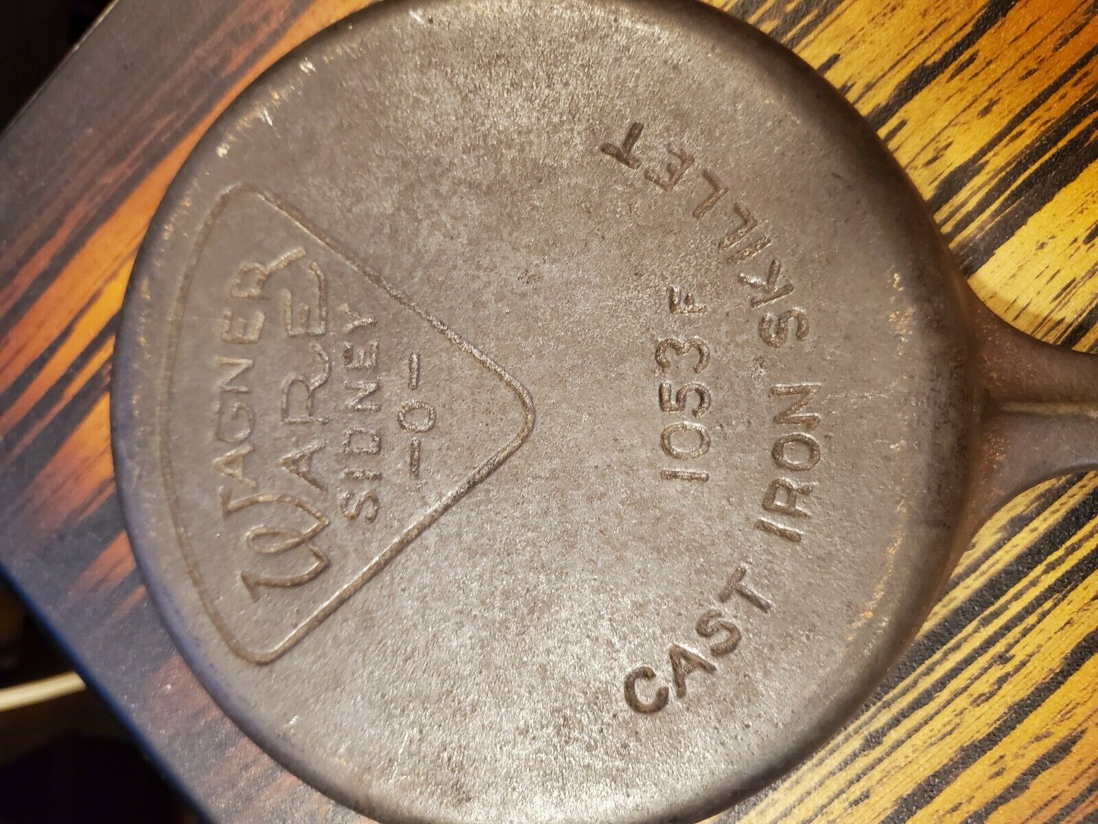 EARLY Wagner Ware Cast Iron No 3 1053F PIE LOGO Cast Iron Skillet ...