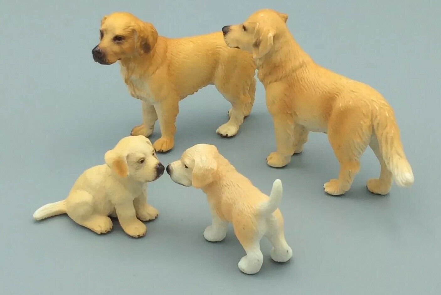 schleich-family-of-4-yellow-labrador-retrievers-labs-yellow-labs